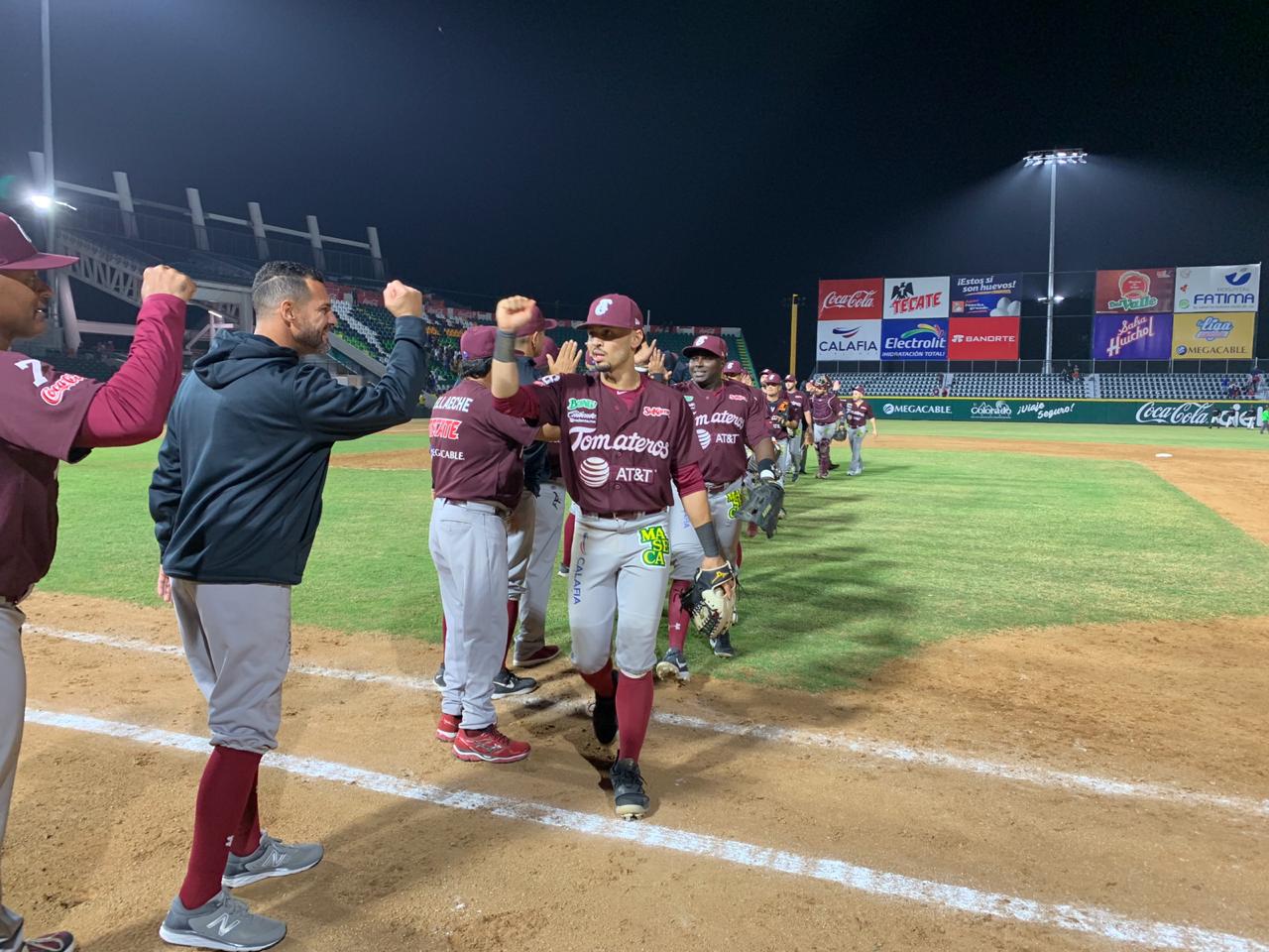 TOMATEROS GANA Y ES LÍDER ABSOLUTO – Tomateros