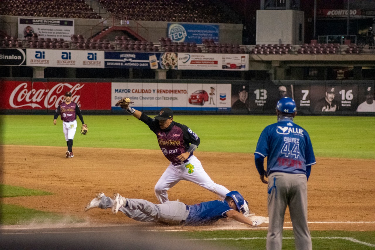 LOS VISITANTES EMPATAN LA SERIE – Tomateros