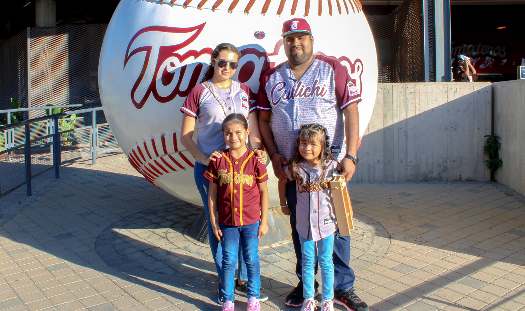 VIVE LA SERIE GUINDA ESTE FIN DE SEMANA - Tomateros